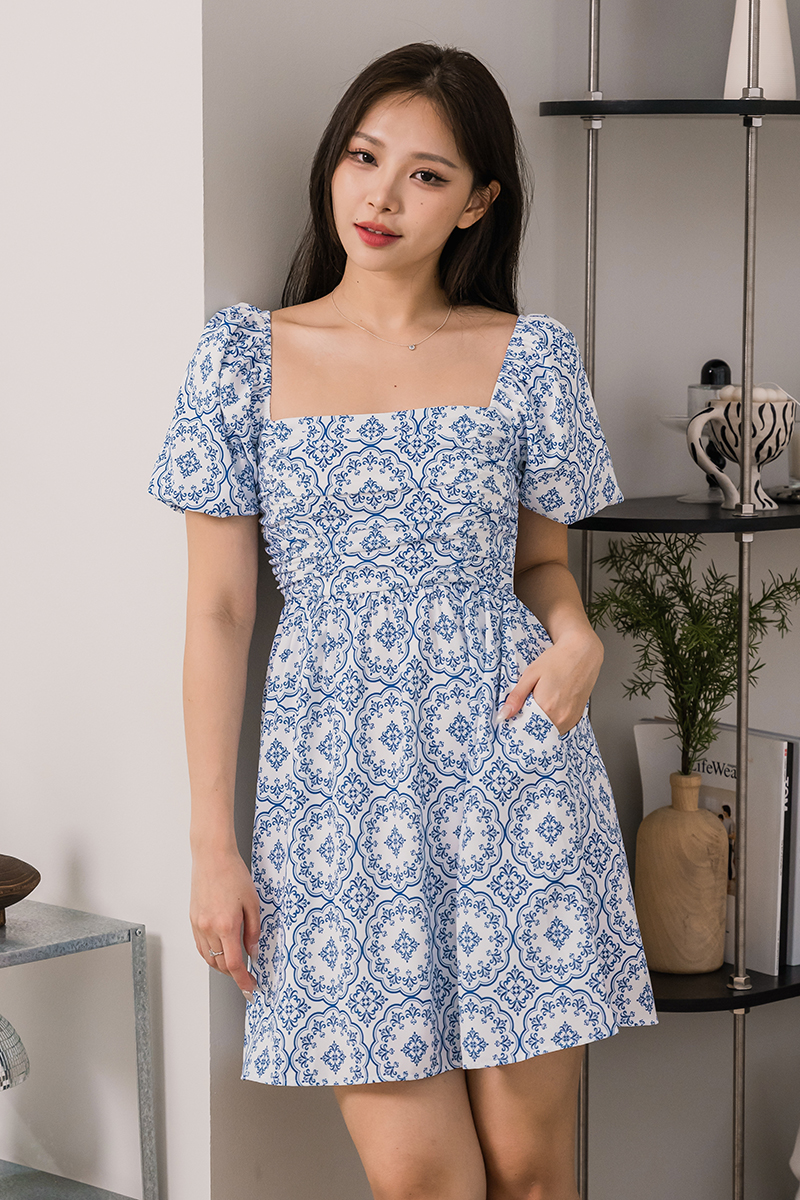 Hallie Bubble Sleeve Ruched Dress (Blue Abundance) | Dear Lyla